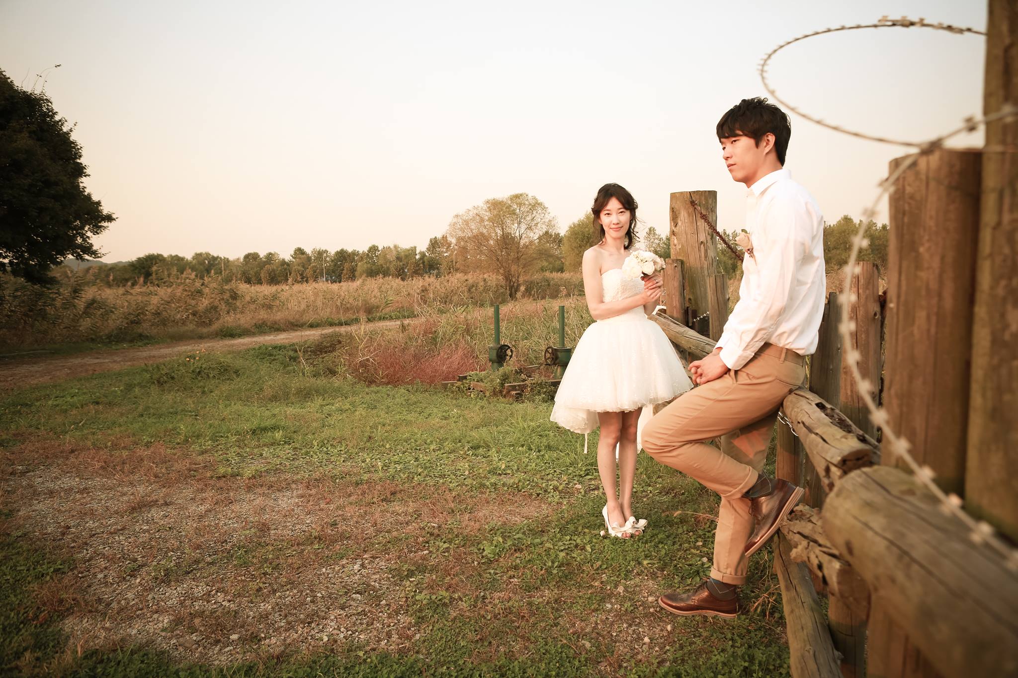 5 Rustic Pre-Wedding Photo Shoot Styling Ideas That You Will Love ...