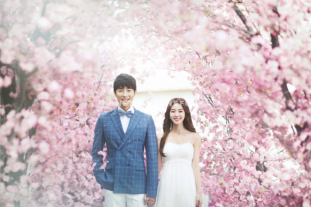 8 Tips On How To Dress Up For A Perfect Cherry Blossom Wedding ...