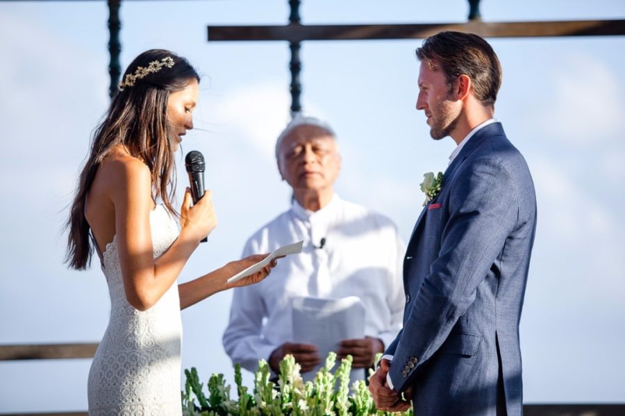 5 Tips To Write A Wedding Vow So Good, It Deserves To Be In Movies ...