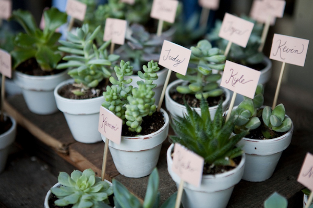 10 Practical Wedding Favours That Your Guests Will Thank You For ...