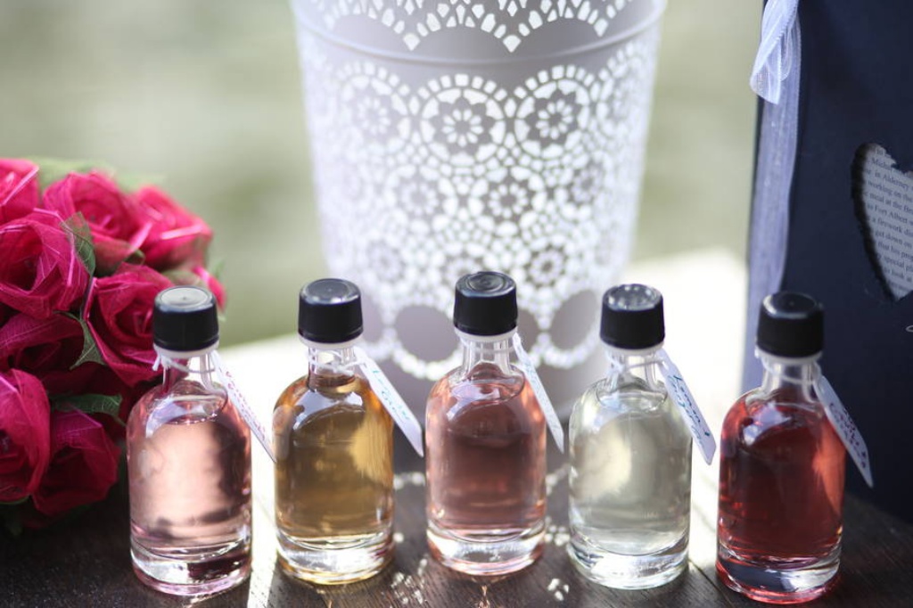 10 Practical Wedding Favours That Your Guests Will Thank You For ...