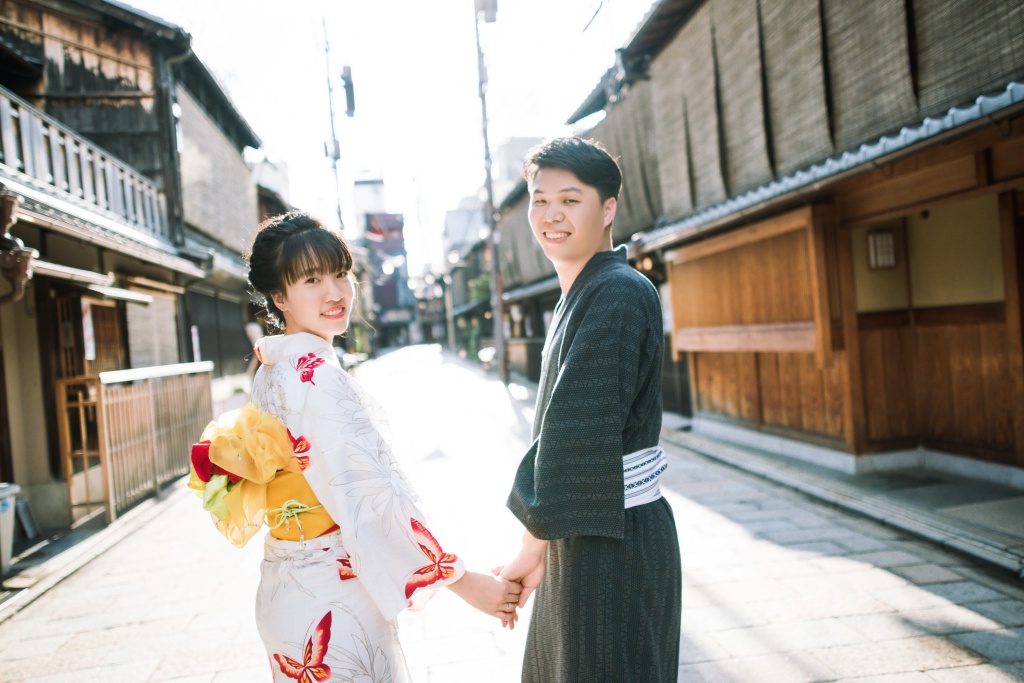 5 Kimono Colours That Look So Amazing In Photos, You Won't Want To Take ...