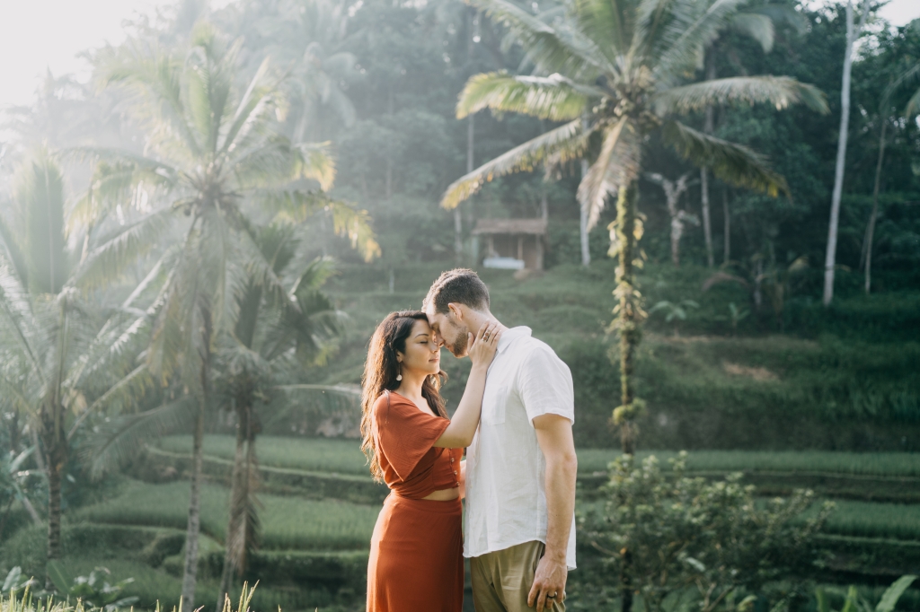 16 Dreamy Wedding Photo Poses for the Hopeless Romantic ...